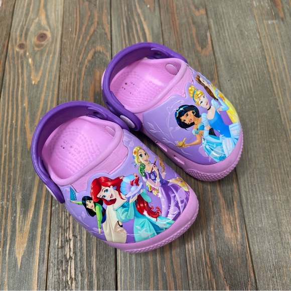 CROCS | Shoes | Crocs Girls Size 4 Toddler Shoes Slipon Disney Princess ...